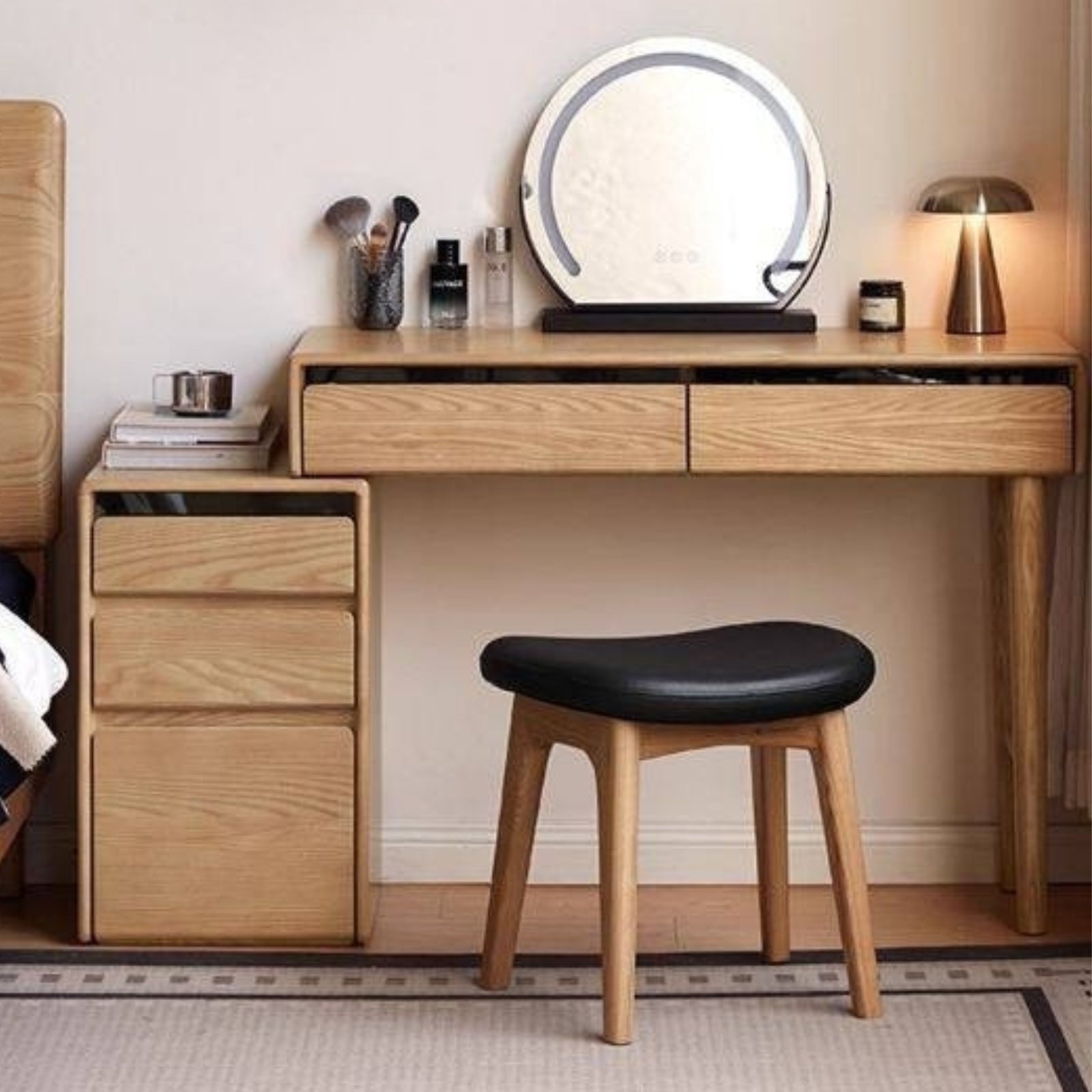 Ash Solid Wood Modern Retractable Vanity Table