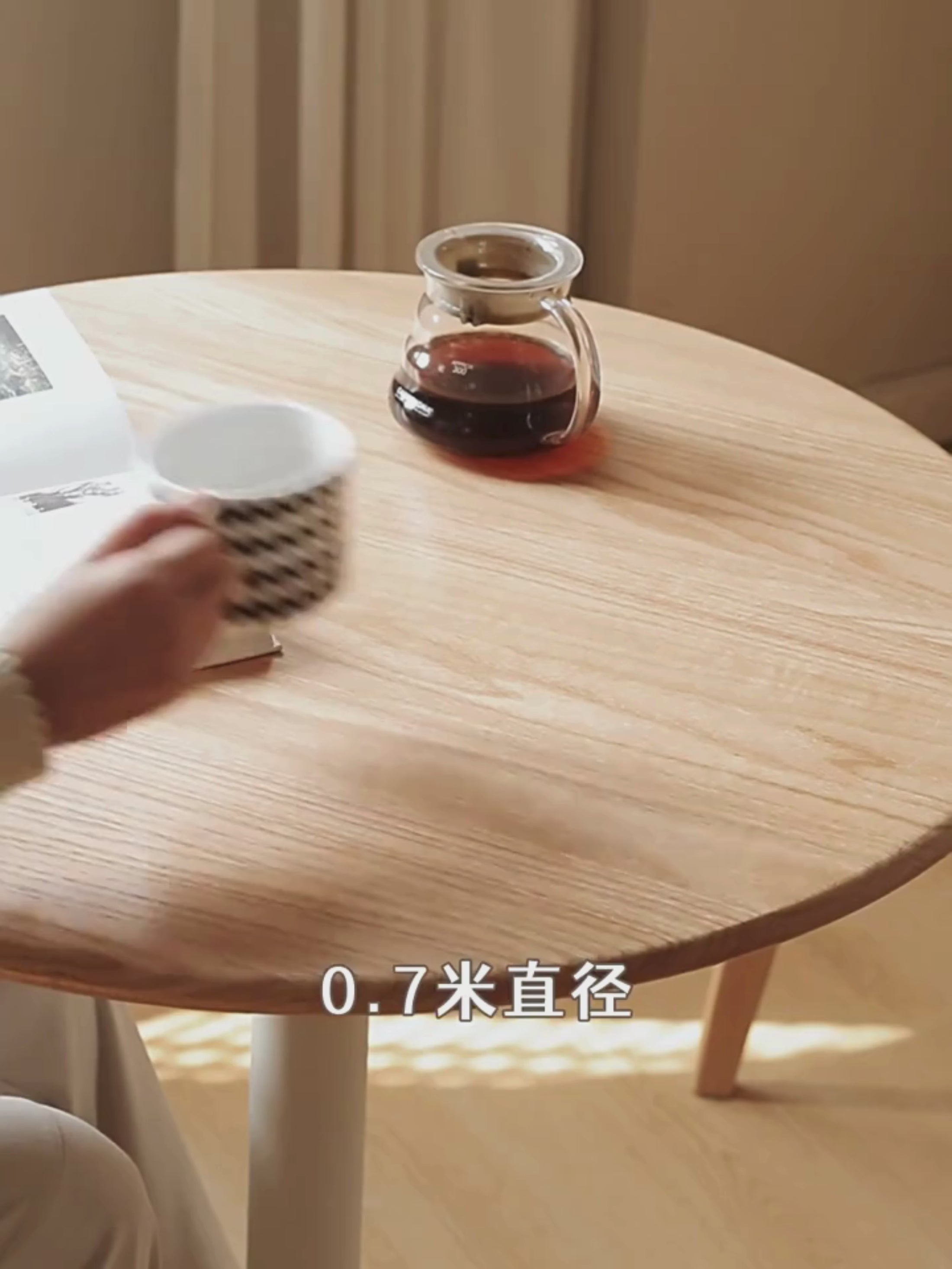 Solid wood dining table simple oak round table home small apartment ...