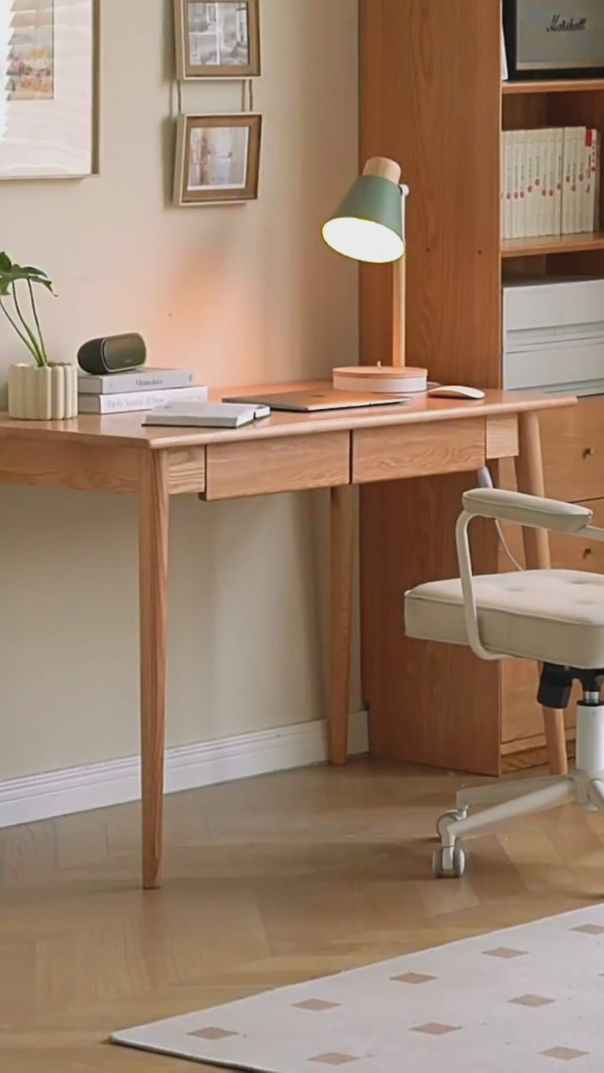 Office desk spindle-shaped slanted legs Oak solid wood+